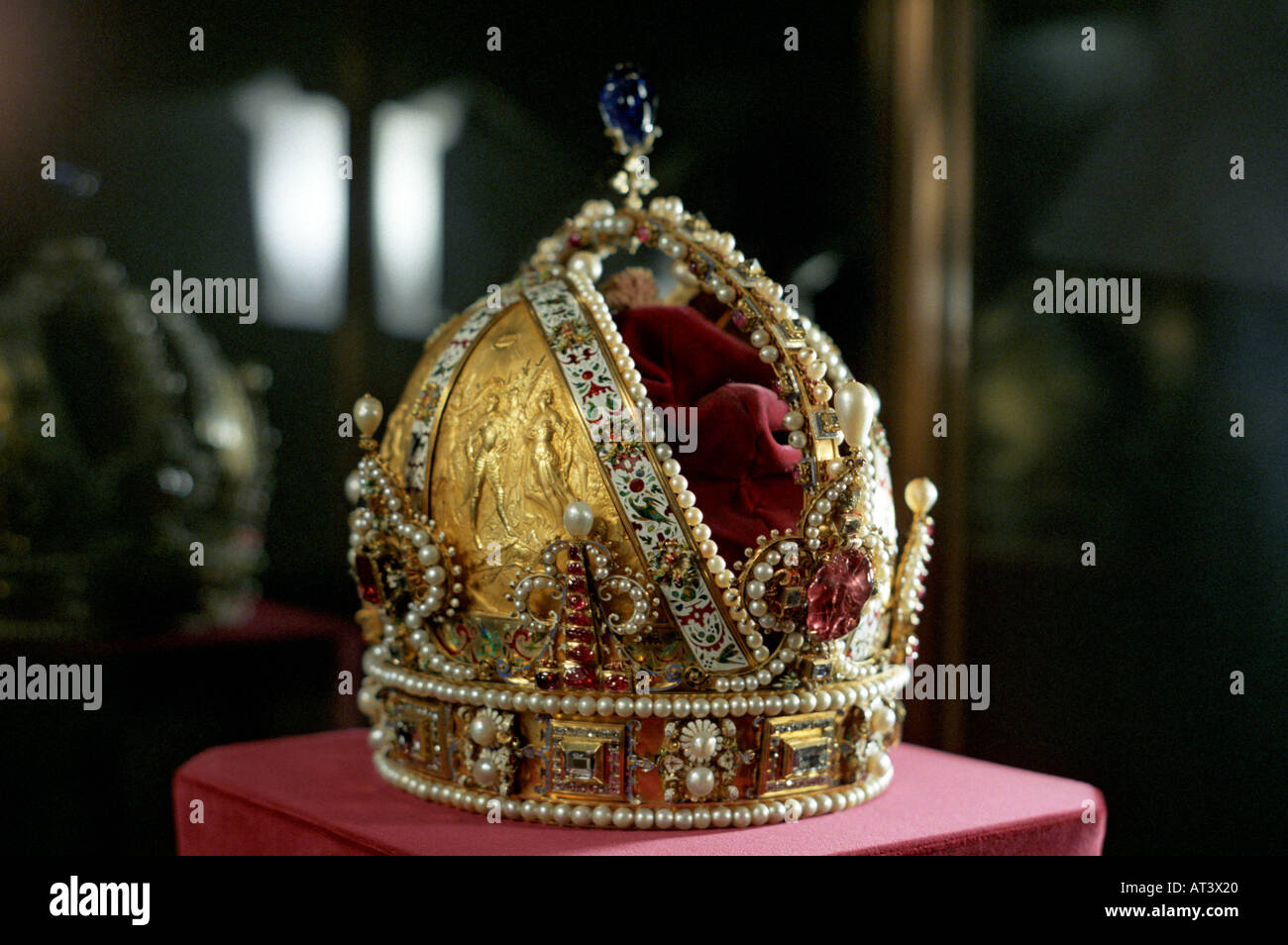 The Austrian imperial crown - originally the crown of Rudolph II Stock ...