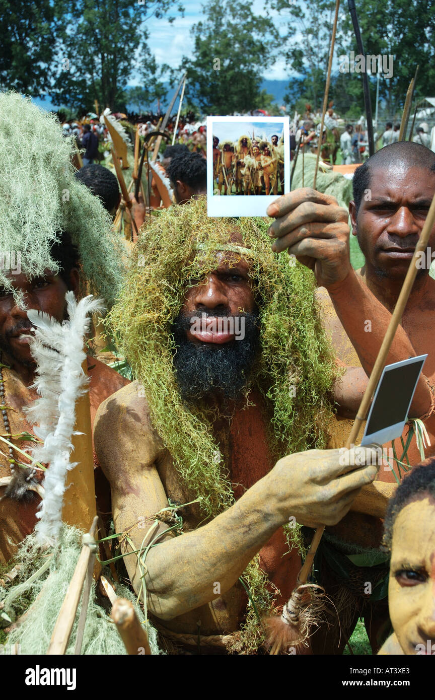 Chief head man leader of the Moss man tribe Goroka show PNG and ...