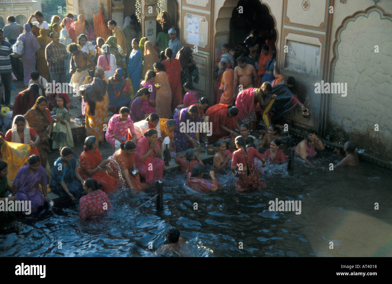 Religious wash washing women hi-res stock photography and images - Alamy