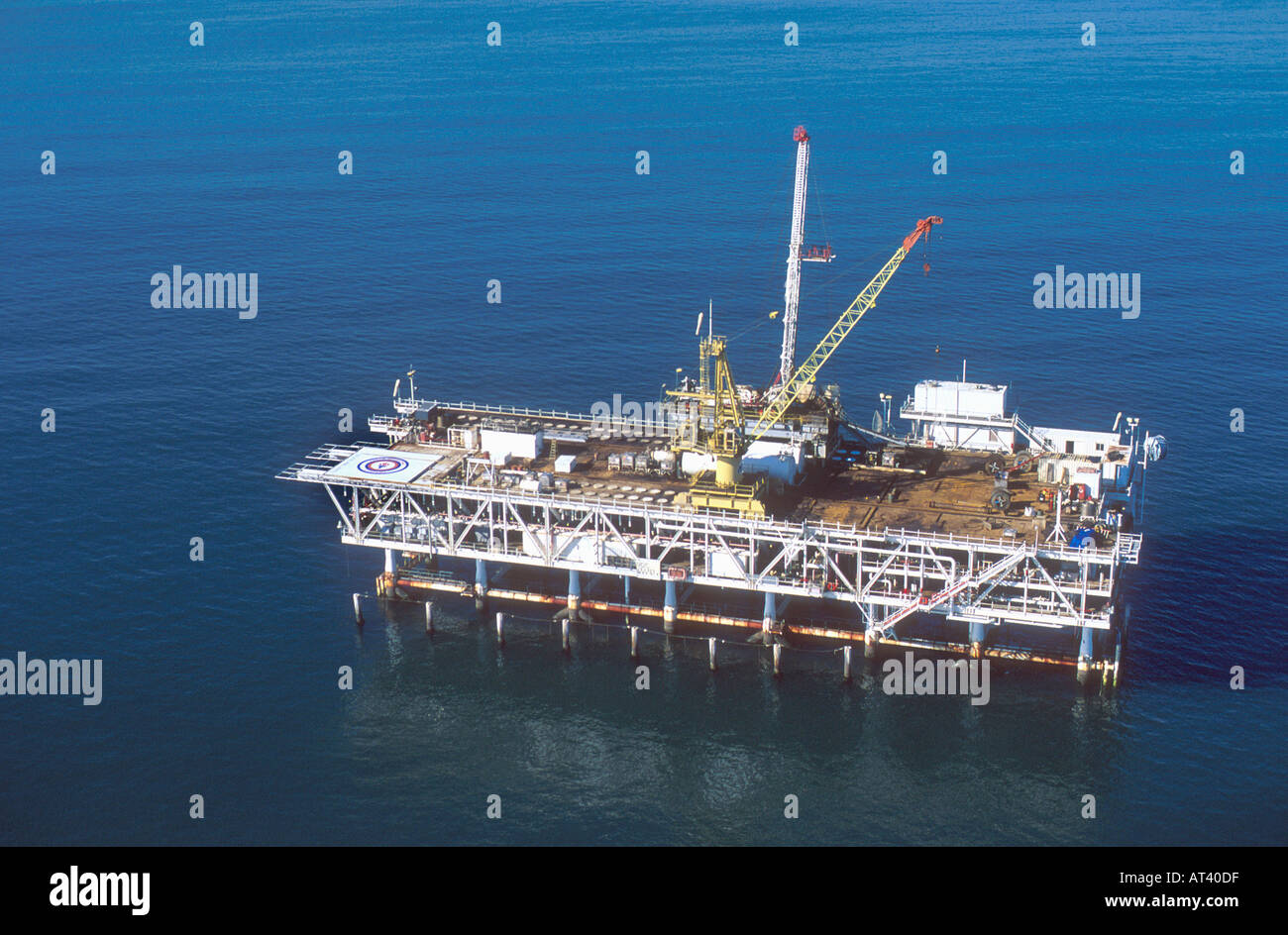 Offshore oil rig near Long Beach California Stock Photo - Alamy