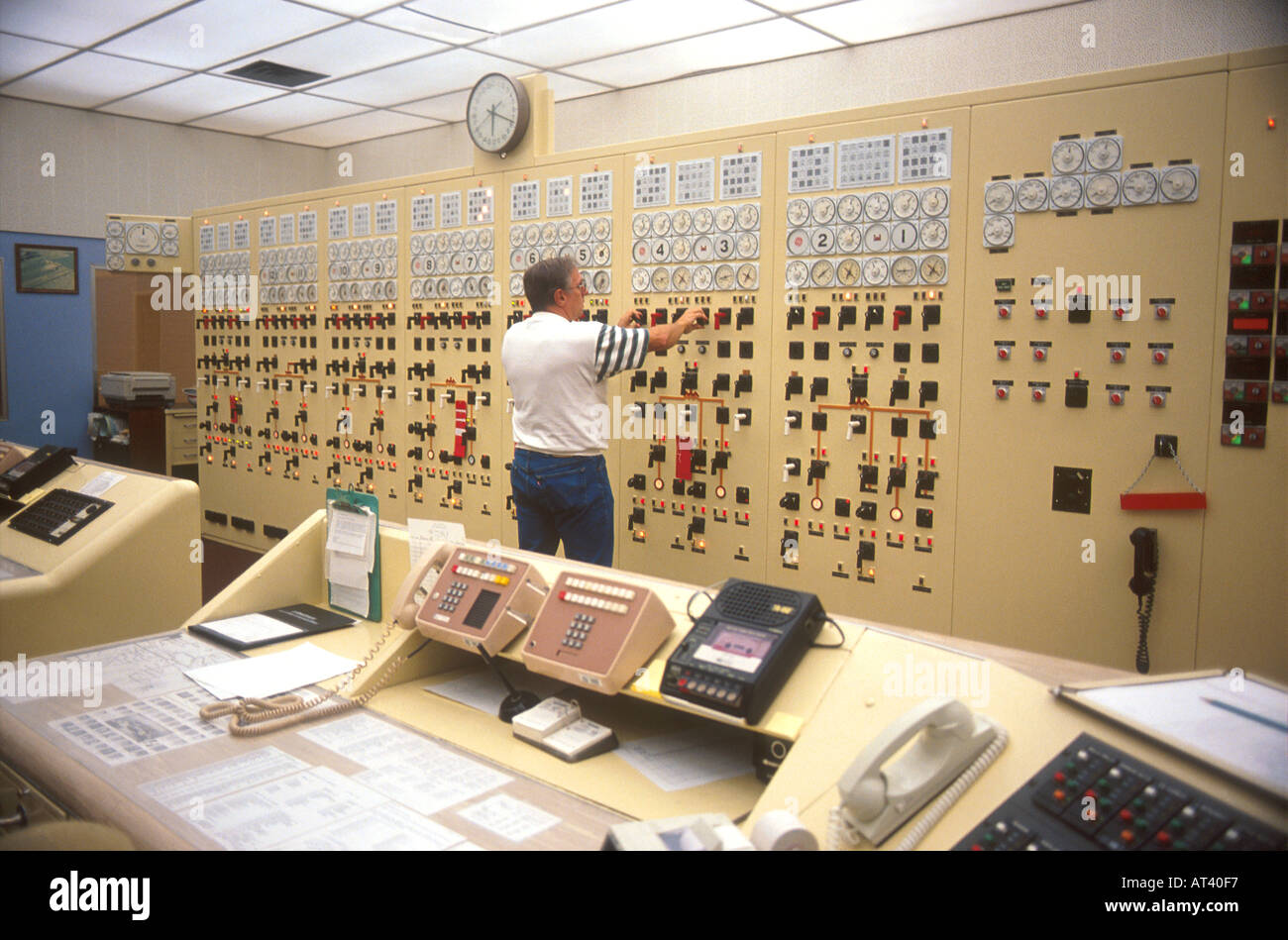 Electric grid control room hi-res stock photography and images - Alamy