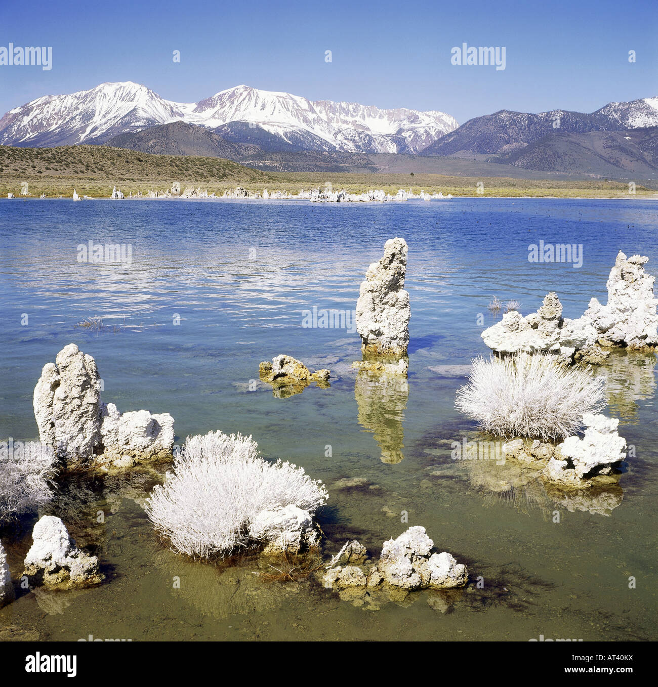 geography / travel, USA, California, lake Mono, Tufa formations, Sierra ...