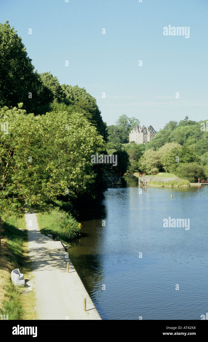 Chateau on the tow path of the Mayenne River in the Mayenne Département ...