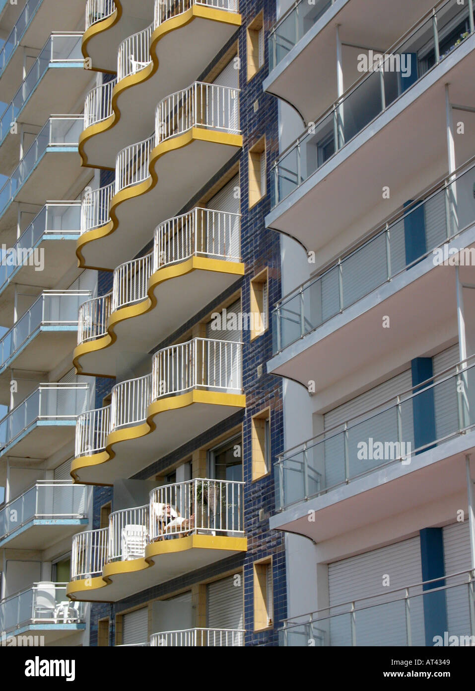 High rise apartments paris hi-res stock photography and images - Alamy