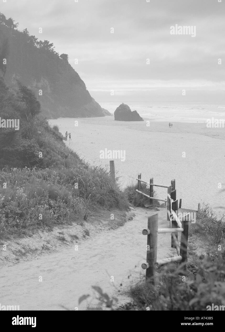 Oregon mountains Black and White Stock Photos & Images - Alamy