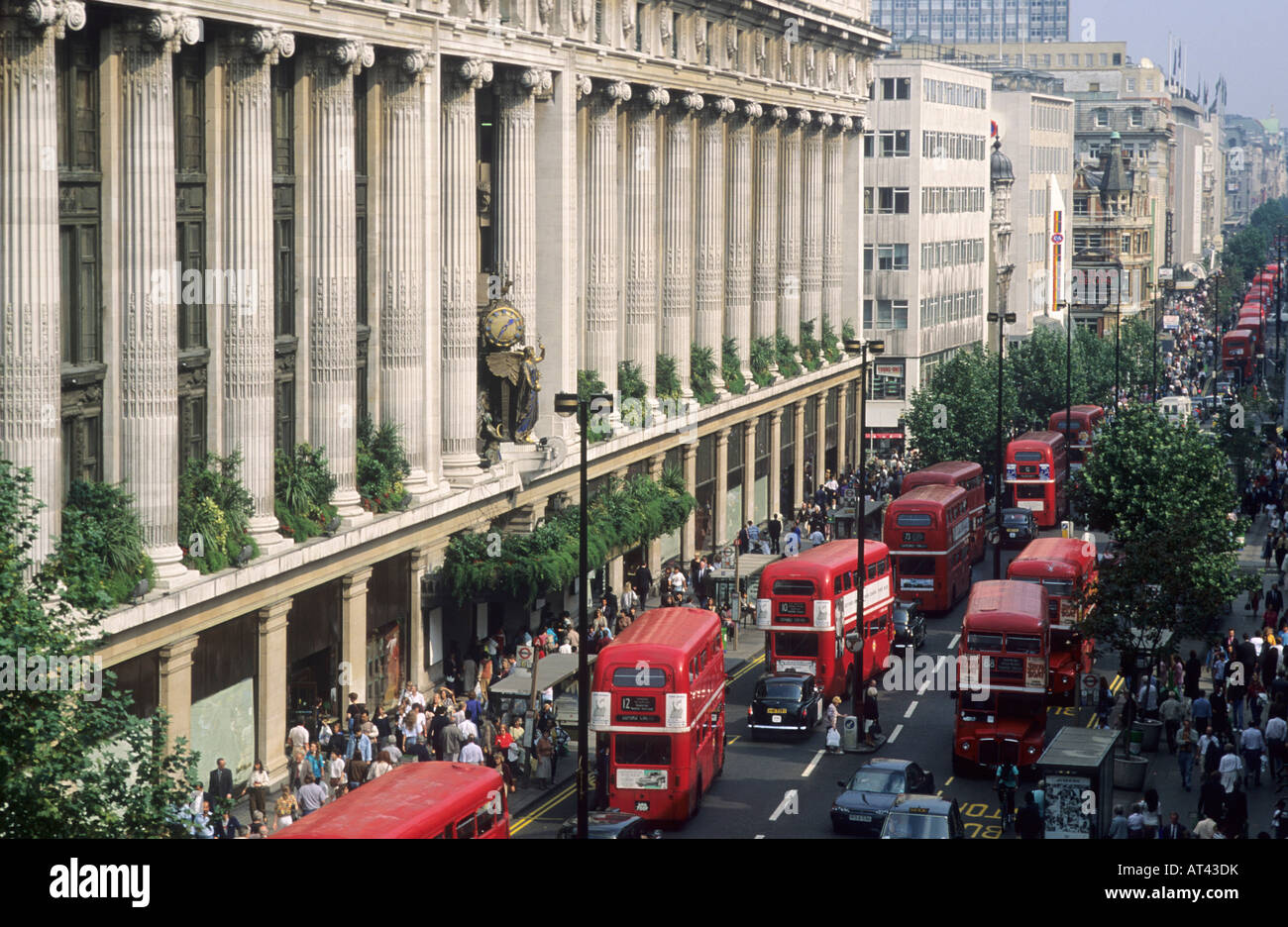 Selfridges Oxford Street London Red Busses Bus England UK department ...