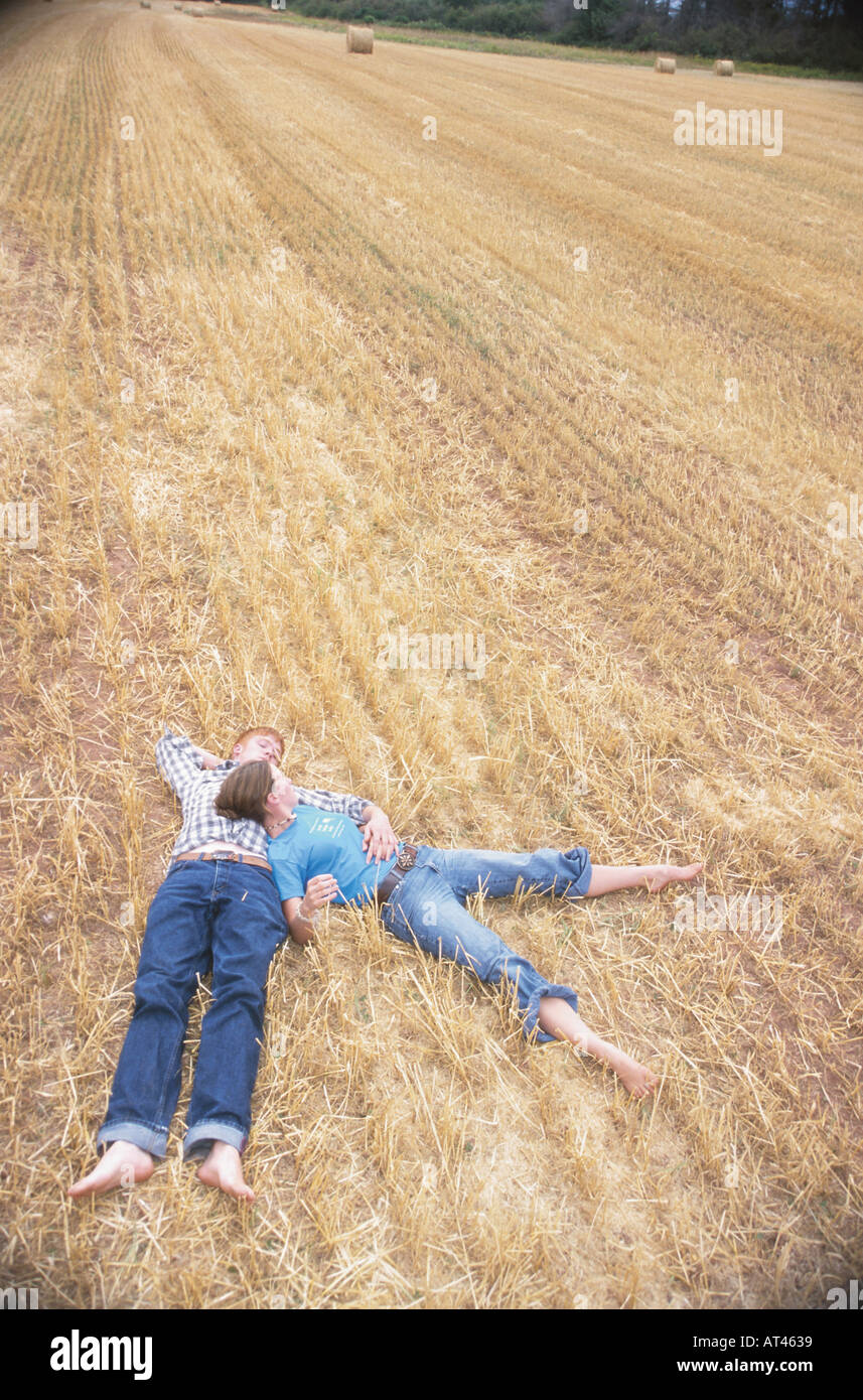 Man and woman reaping hi-res stock photography and images - Alamy