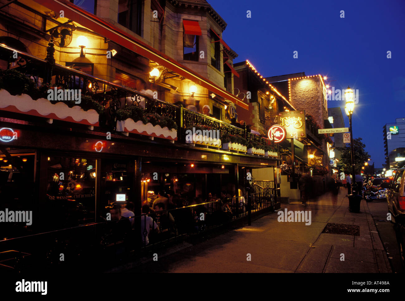 Crescent street in montreal hi-res stock photography and images - Alamy