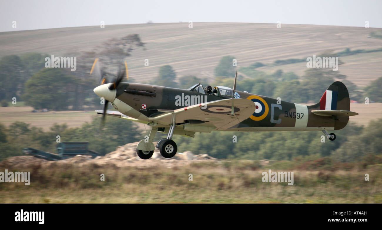 Spitfire mk v hi-res stock photography and images - Alamy