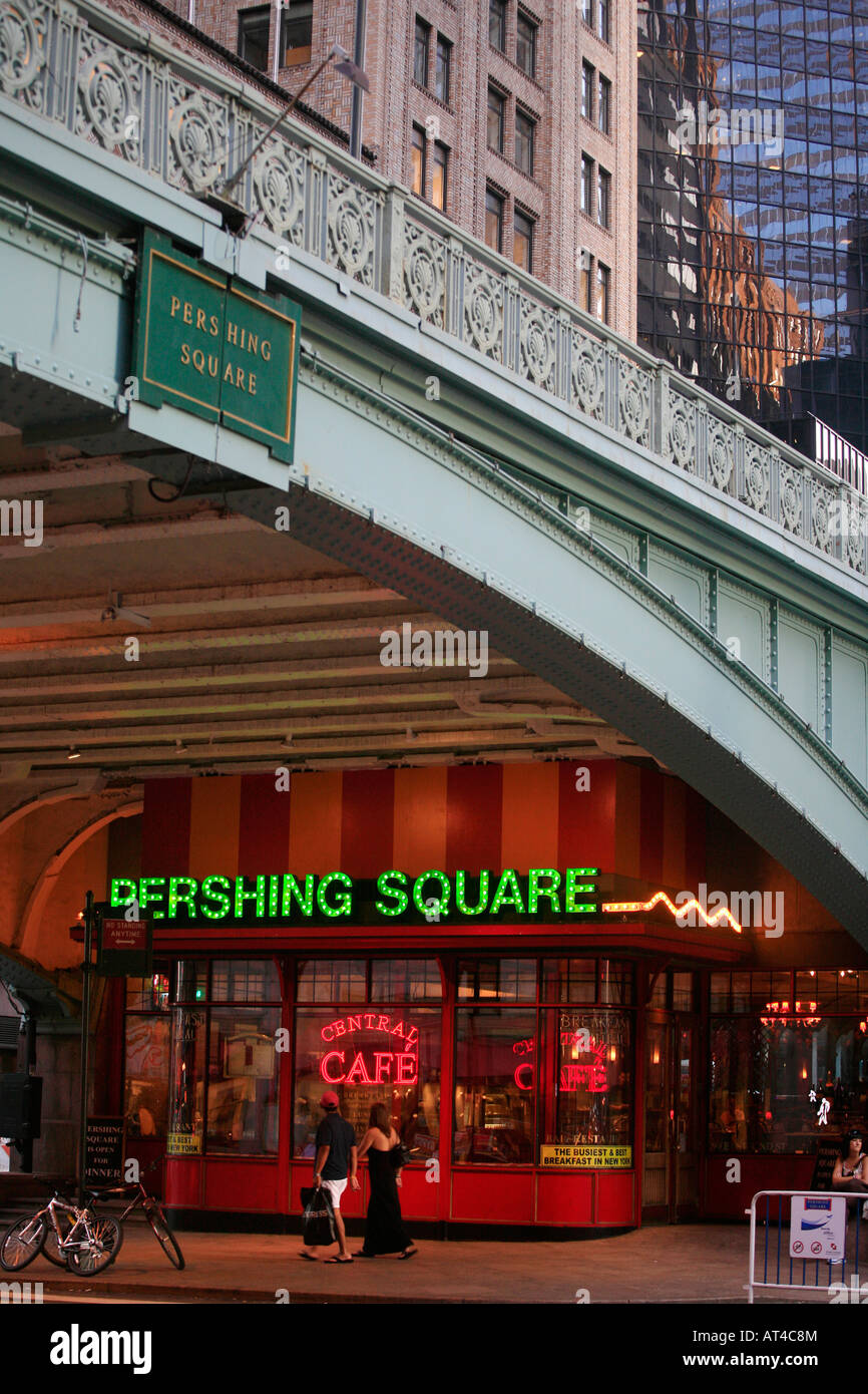 Central Cafe inside PERSHING SQUARE MIDTOWN MANHATTAN NEW YORK CITY ...