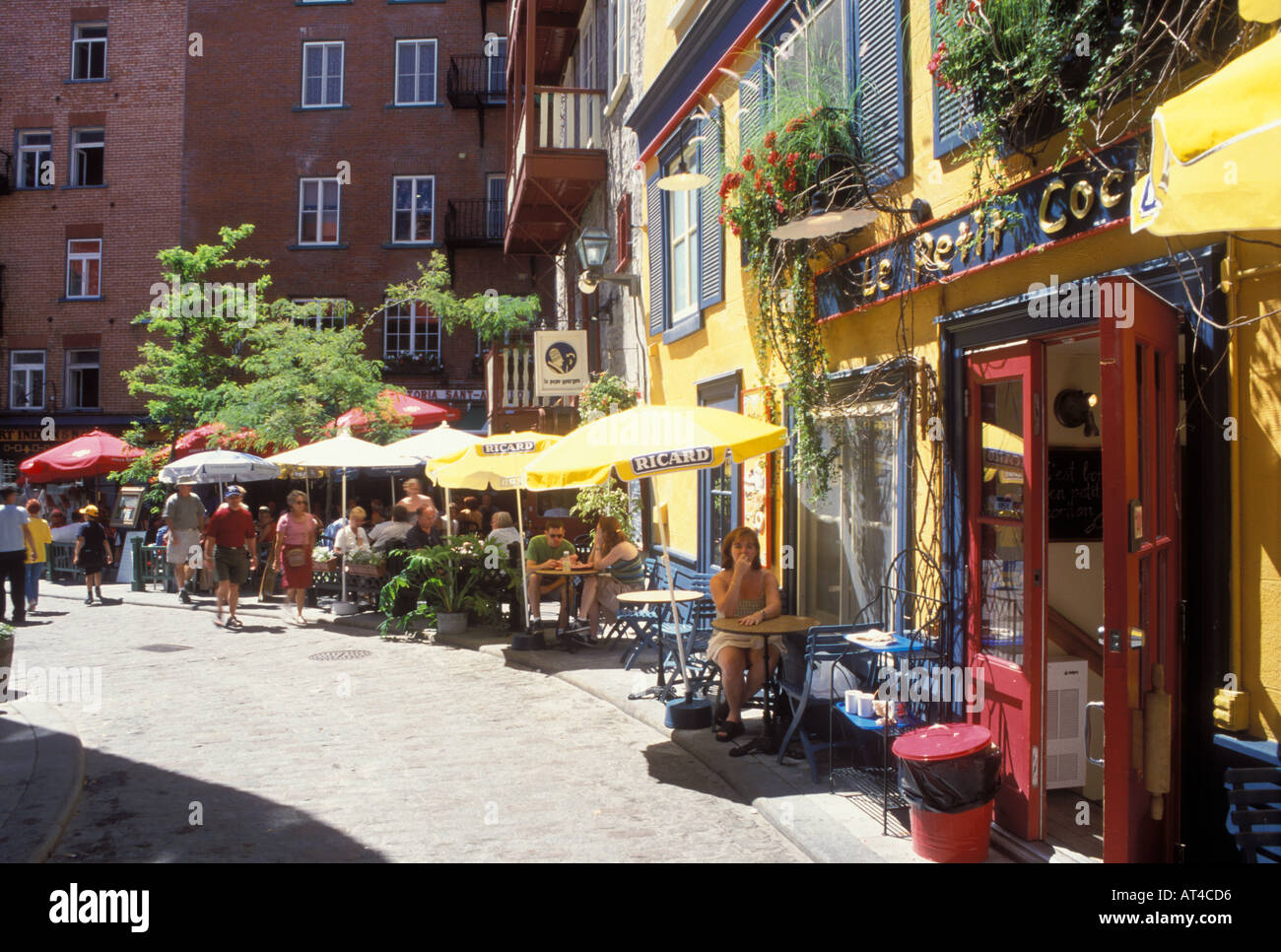 Canada outdoor restaurant hi-res stock photography and images - Alamy