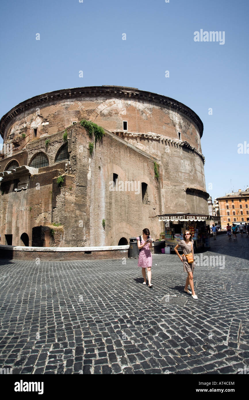 Rear view of the Pantheon, Rome Stock Photo - Alamy