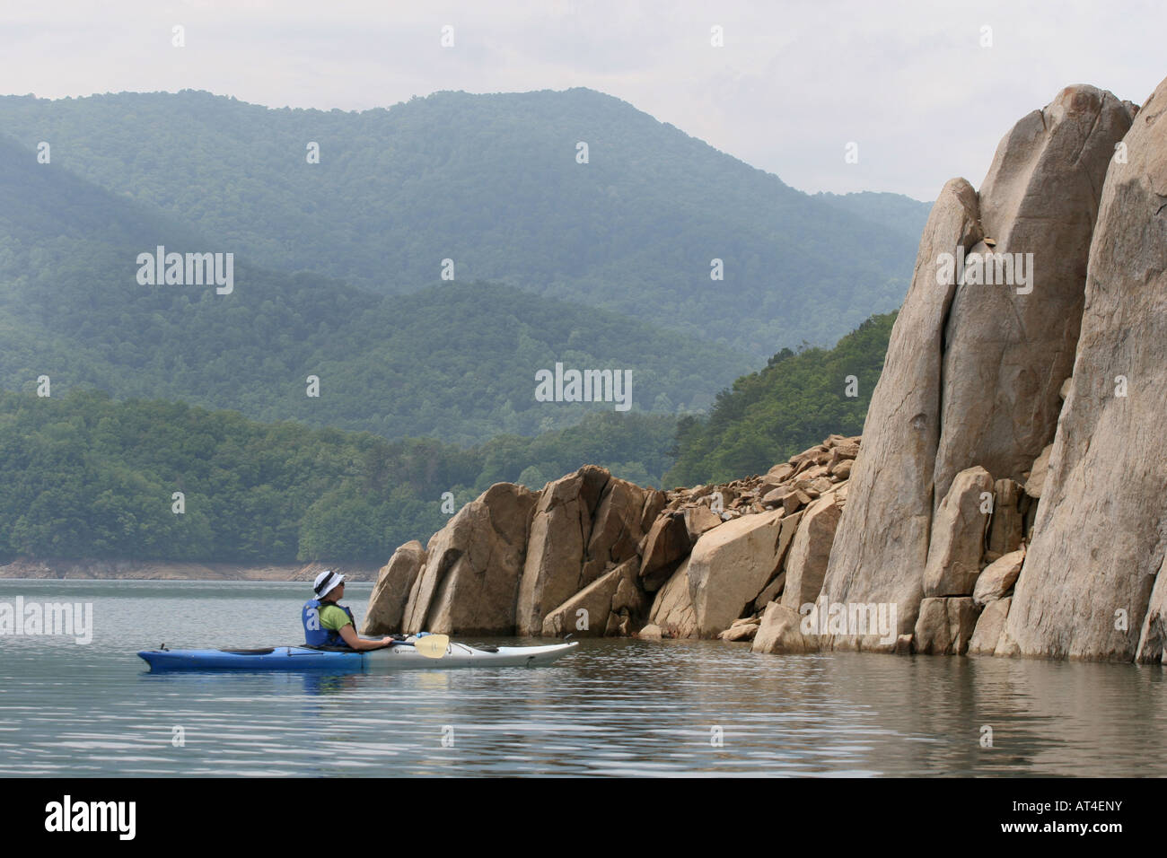 kayaker fontana lake great smoky mountain national park Stock Photo - Alamy