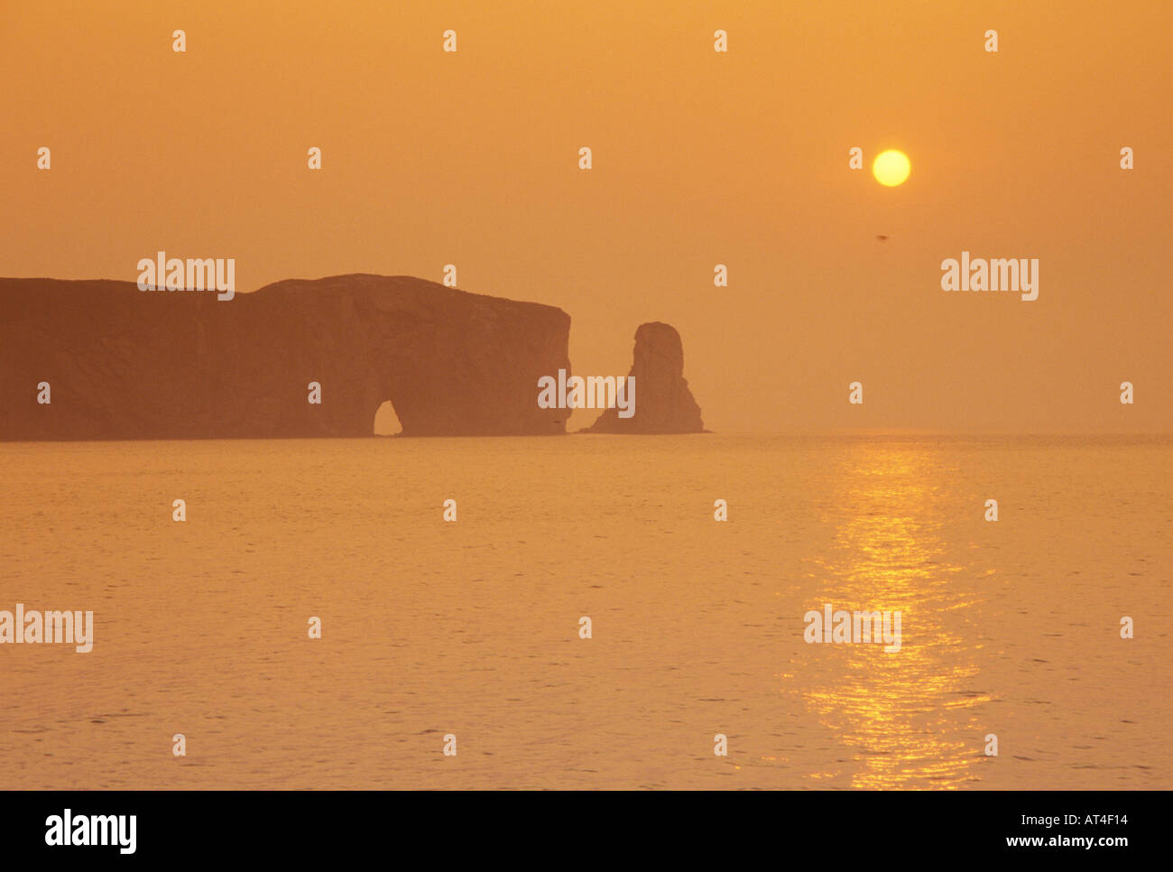 Perce rock gaspe quebec sunset hi-res stock photography and images - Alamy