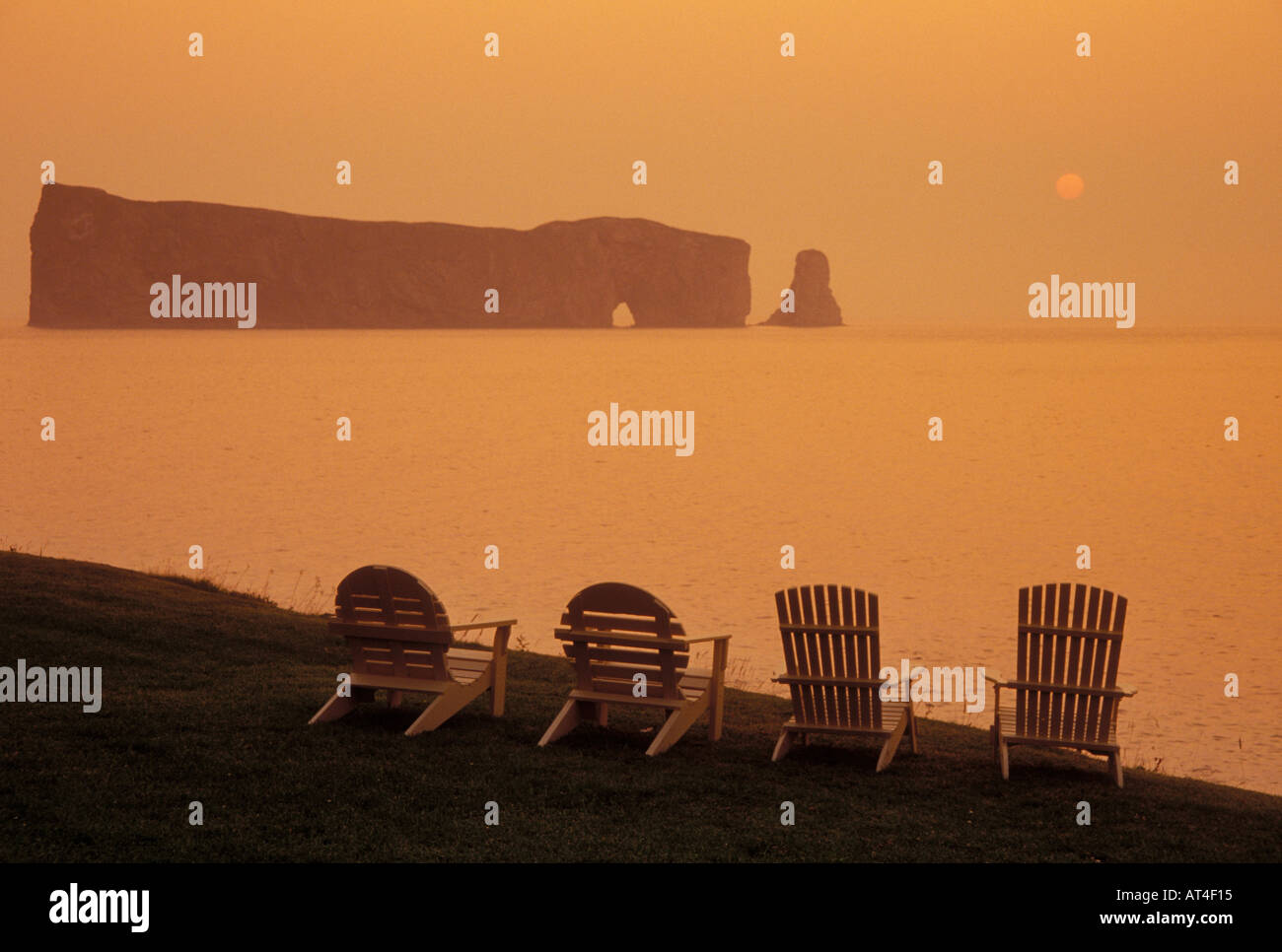 Perce rock gaspe quebec sunset hi-res stock photography and images - Alamy