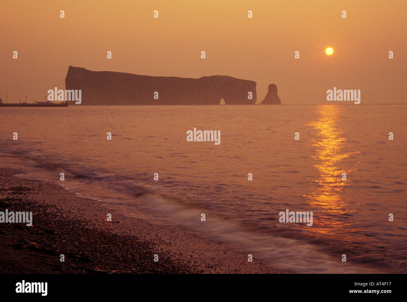 Perce rock gaspe quebec sunset hi-res stock photography and images - Alamy