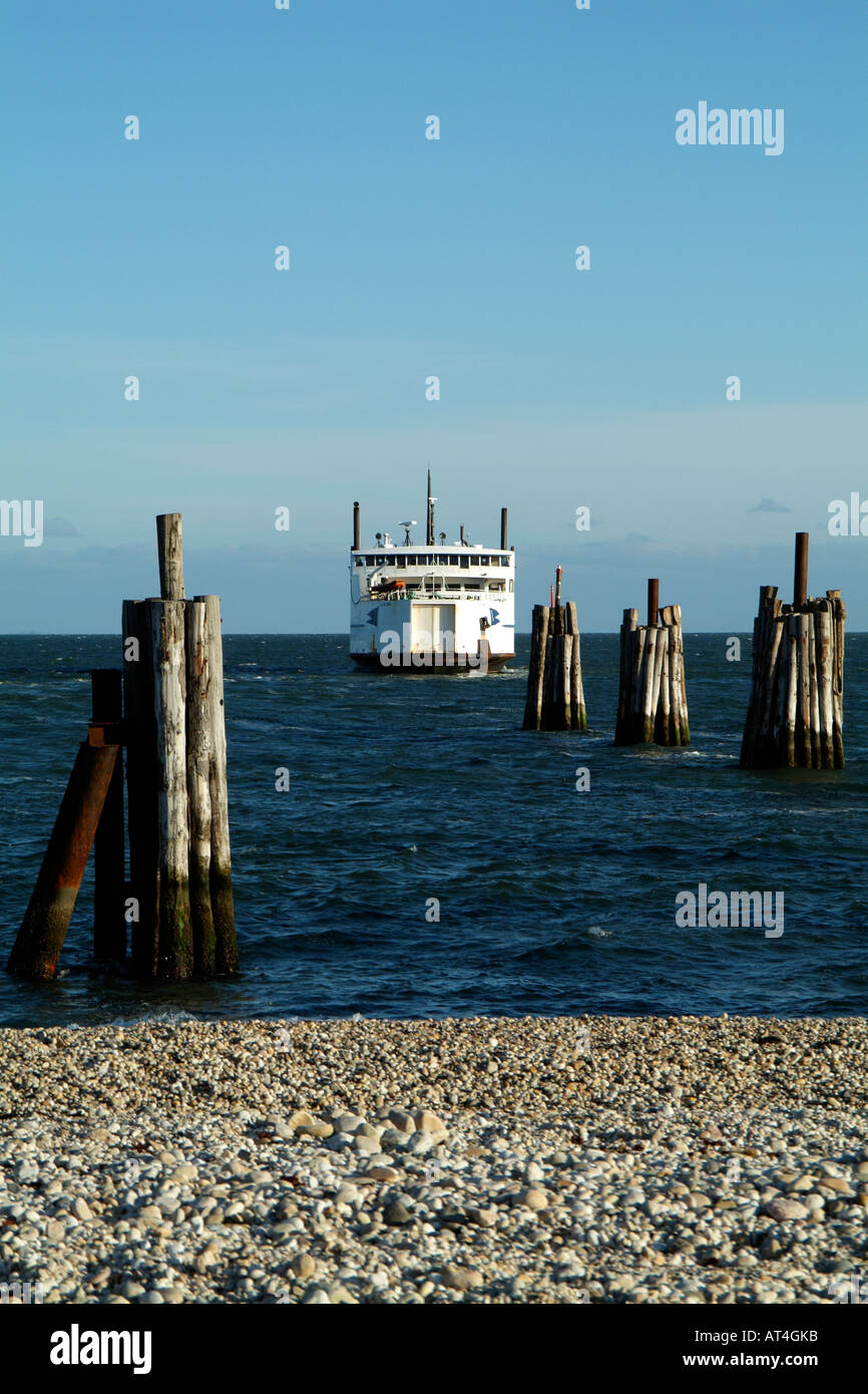 The Susan Anne ship Cross Sound Ferry Company departing Orient Point ...