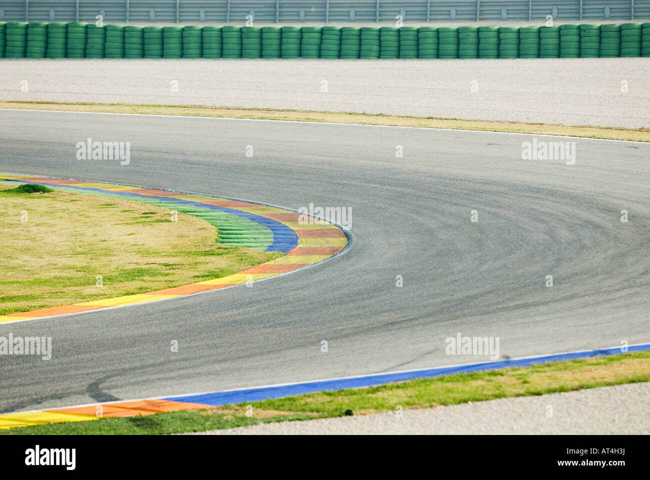 Curve in empty speedway hi-res stock photography and images - Alamy