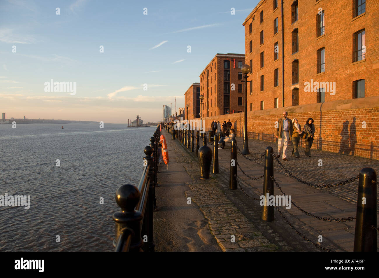 the riverfront waterside walk along the quayside by Albert Dock ...