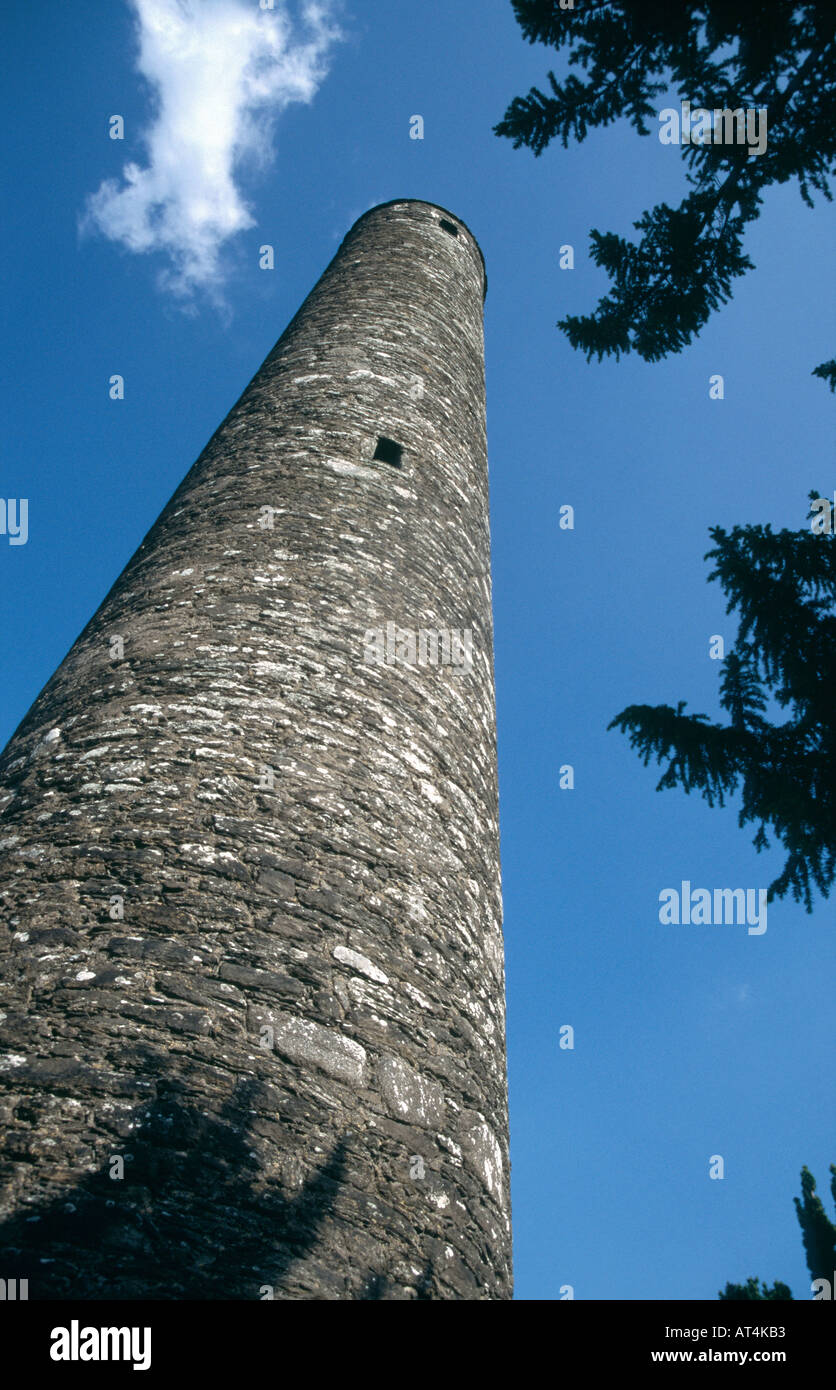 Traditional irish round tower hi-res stock photography and images - Alamy