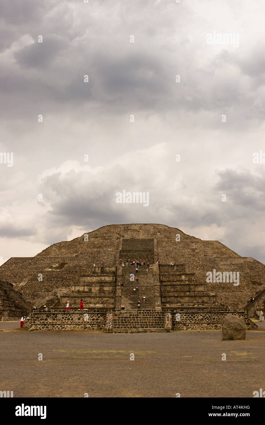 Pyramid moon hi-res stock photography and images - Alamy