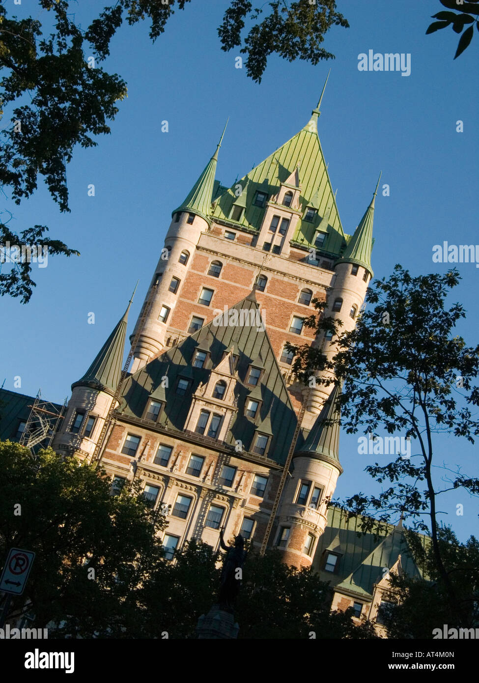 The magnificent Cheateau Frontenac in Quebec City, Canada Stock Photo ...