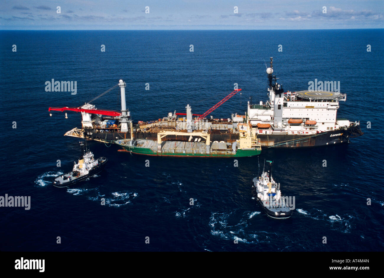 Laying gas pipeline sea hi-res stock photography and images - Alamy