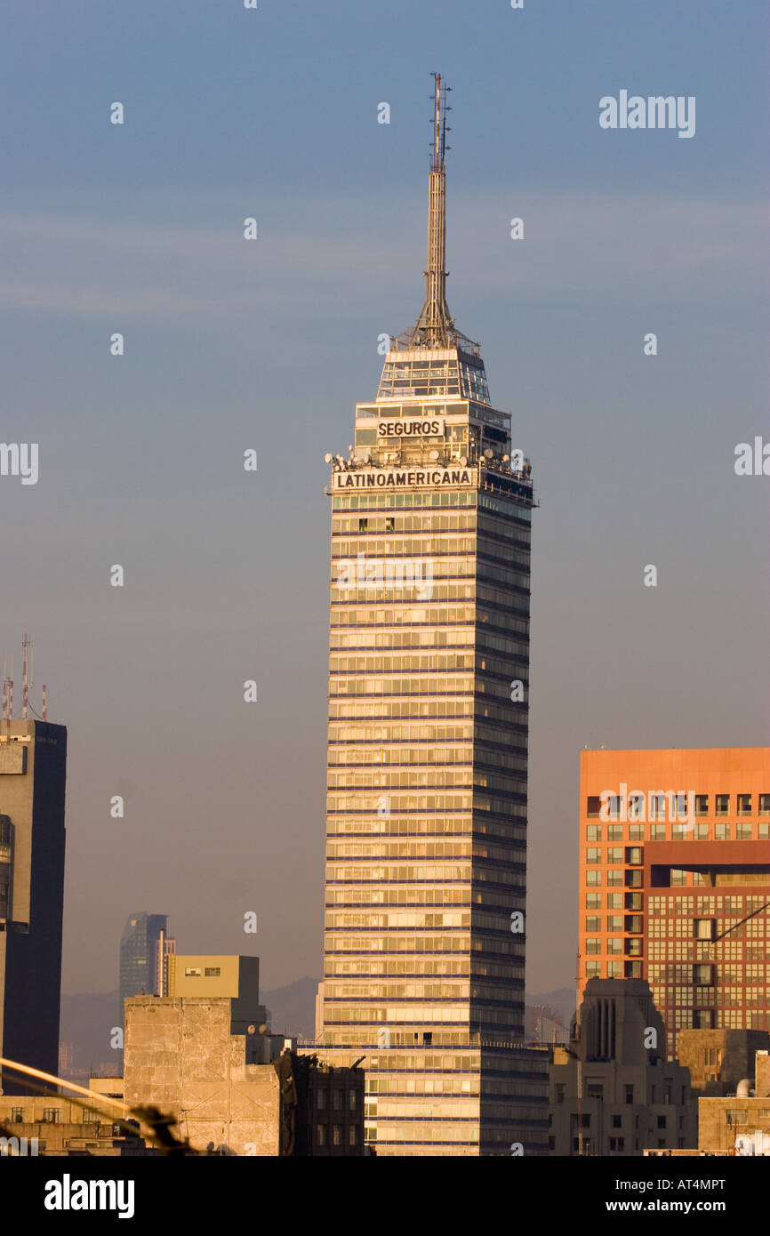 A view of the Torre Latinoamericana (Latin American Tower) early in the morning, Mexico City DF ...