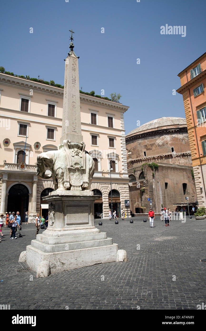 View of Minerva square with the Pantheon on the background, Rome Stock ...