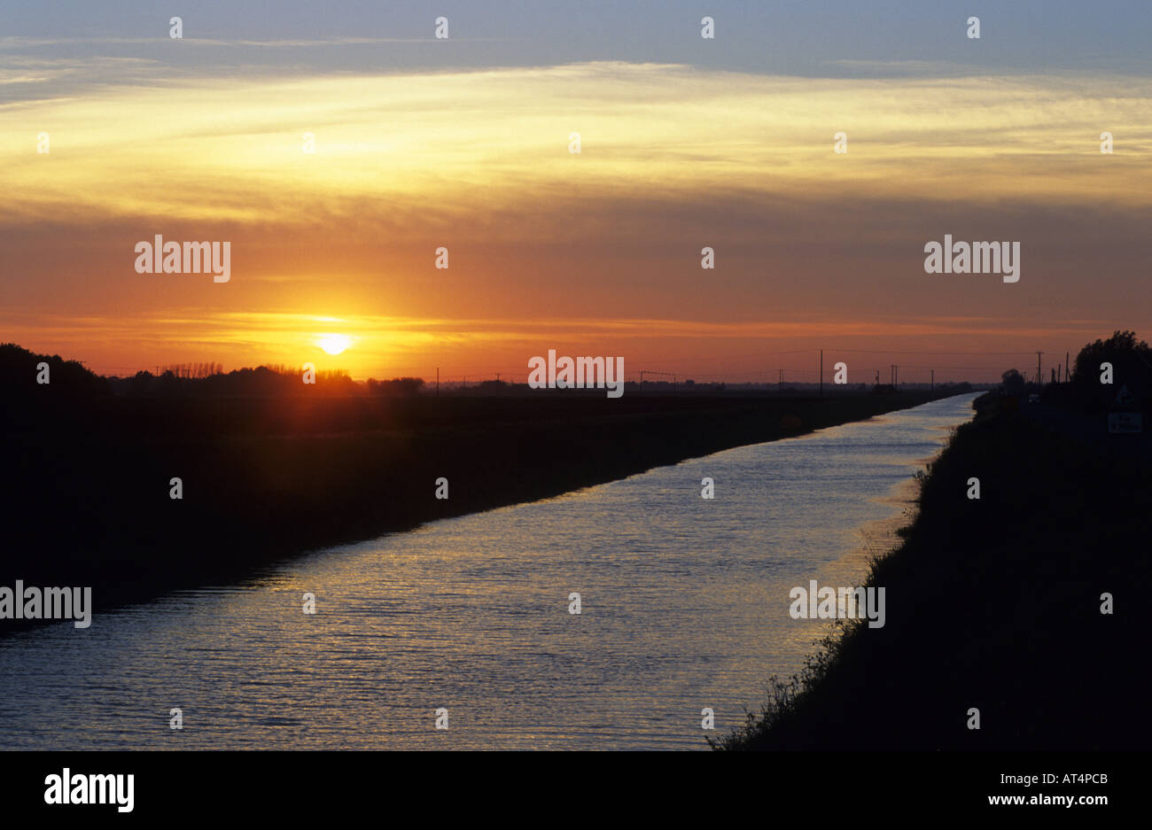 Forty Foot Drain at sunset, The Fens, near Chatteris, Cambridgeshire ...