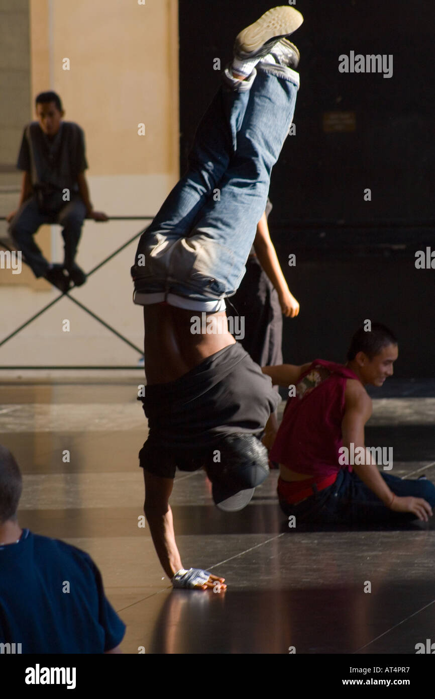 Sinewy body hi-res stock photography and images - Alamy