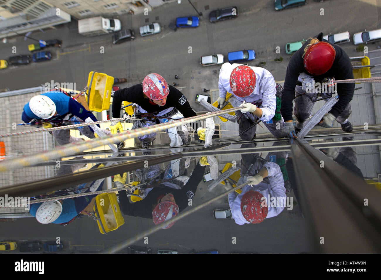 Cleaning at height hi-res stock photography and images - Alamy