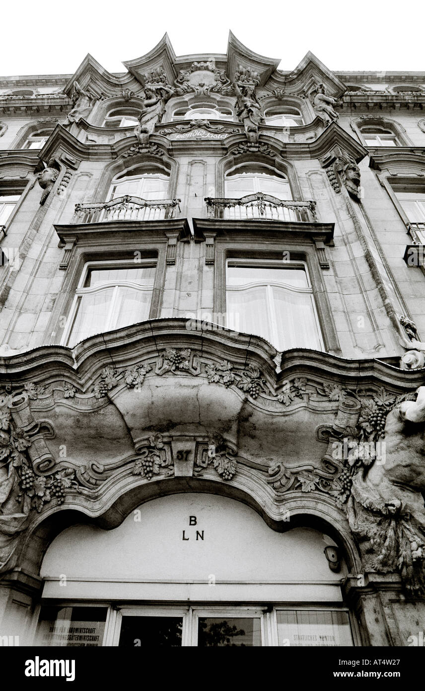 War architecture hi-res stock photography and images - Alamy