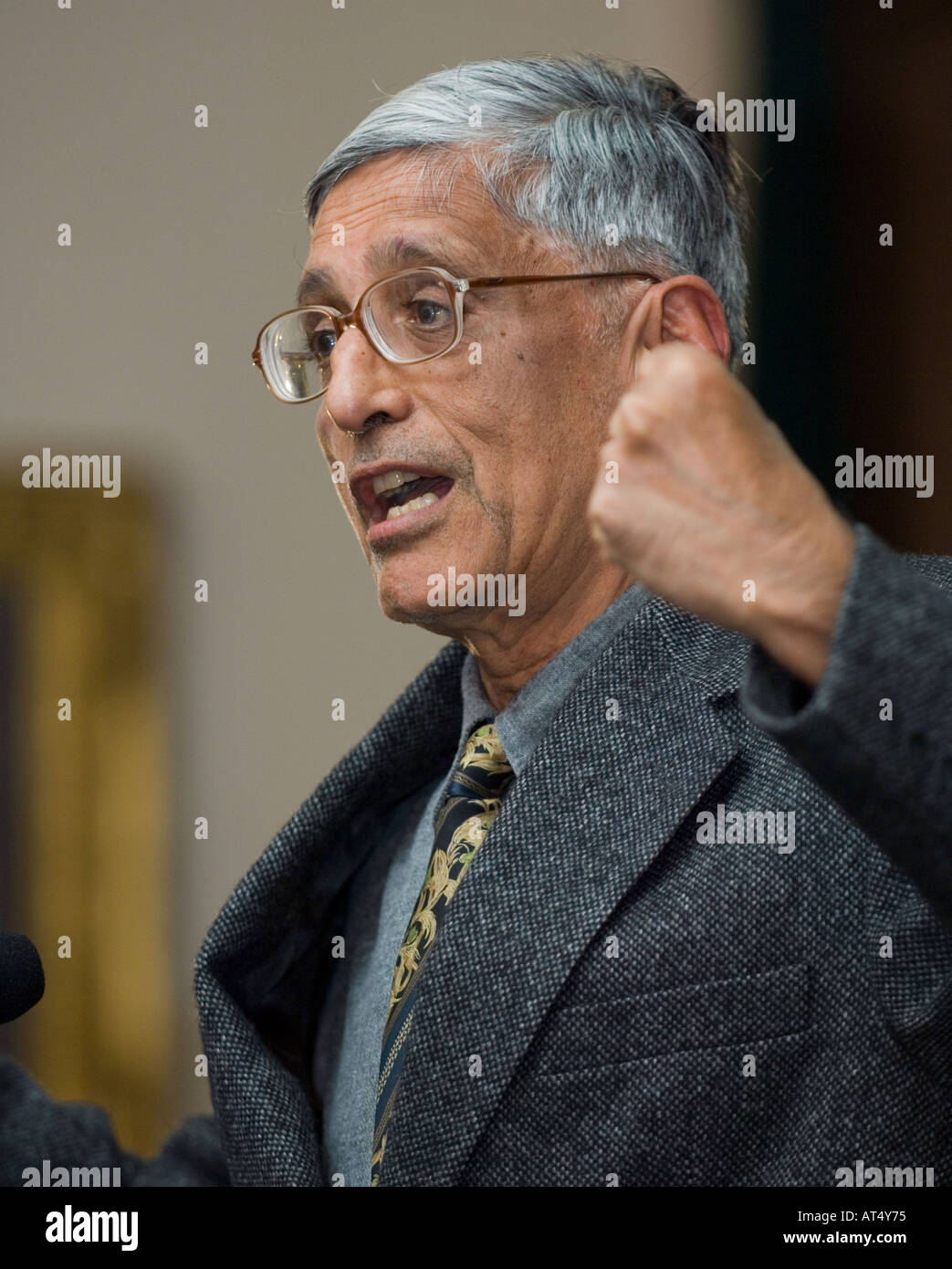 Professor Rajmohan Gandhi, grandson of Mahatma Gandhi at a conference ...