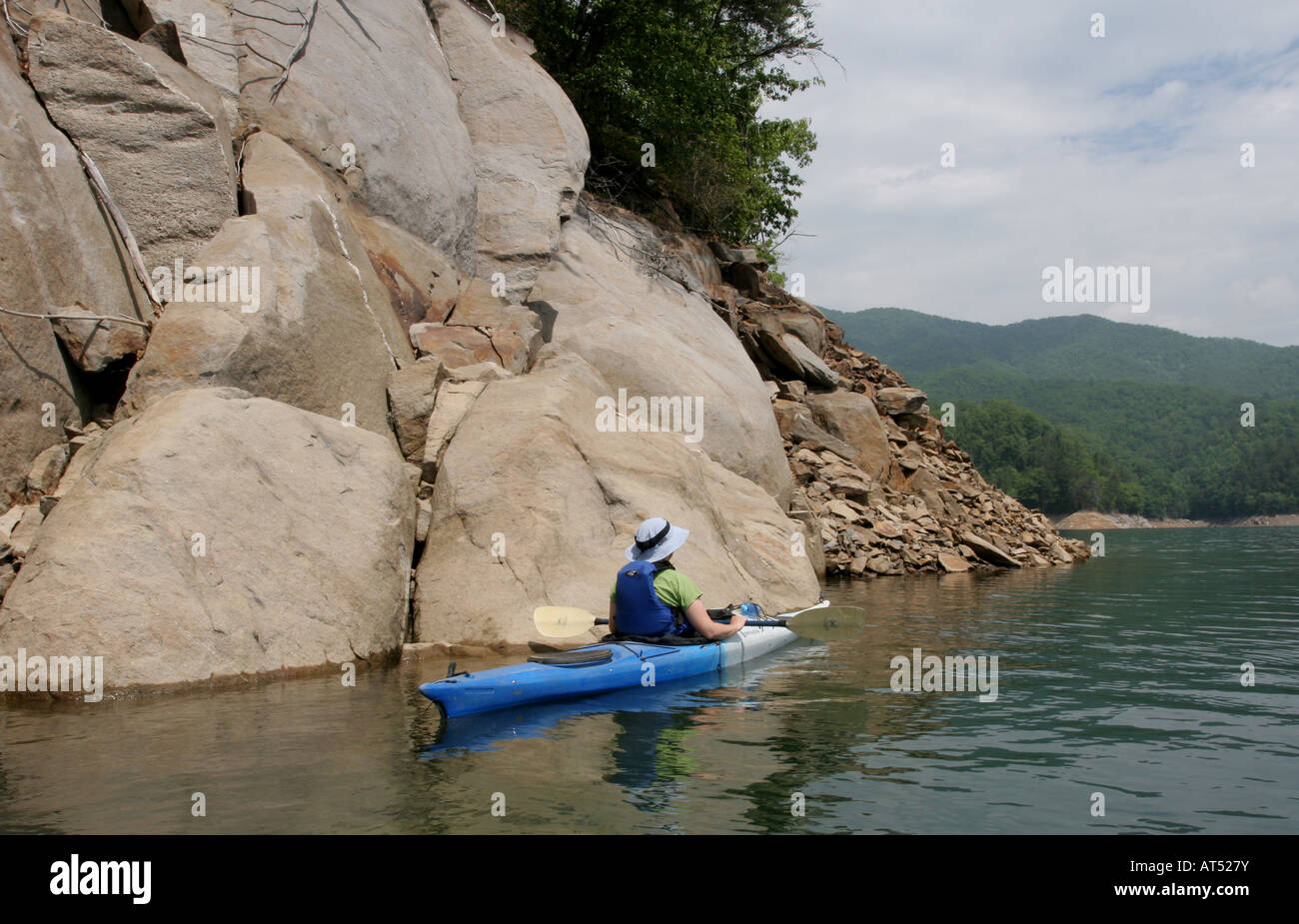 kayaker fontana lake great smoky mountain national park Stock Photo - Alamy