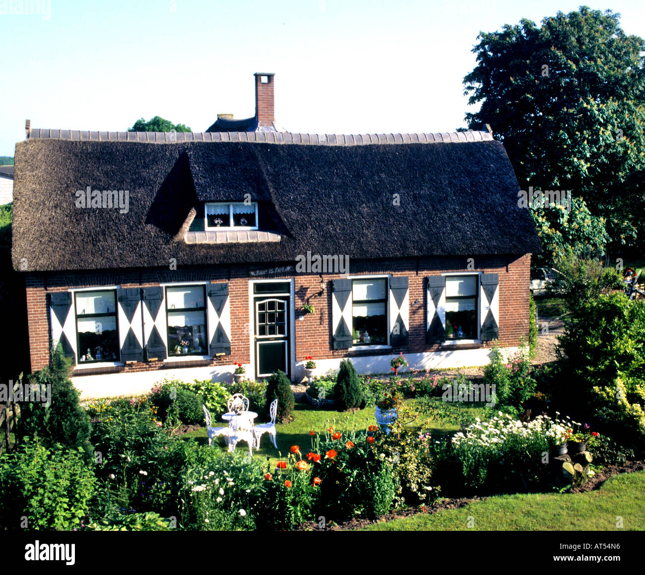 Alblasserwaard Netherlands farm house garden Stock Photo - Alamy