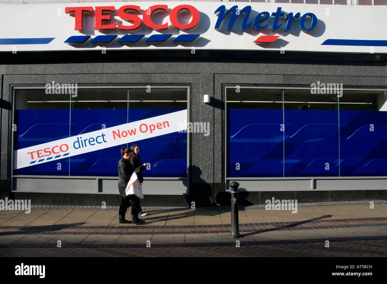 Tesco direct hi-res stock photography and images - Alamy