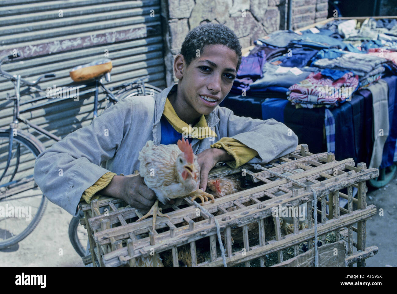 Man selling live chickens hi-res stock photography and images - Alamy