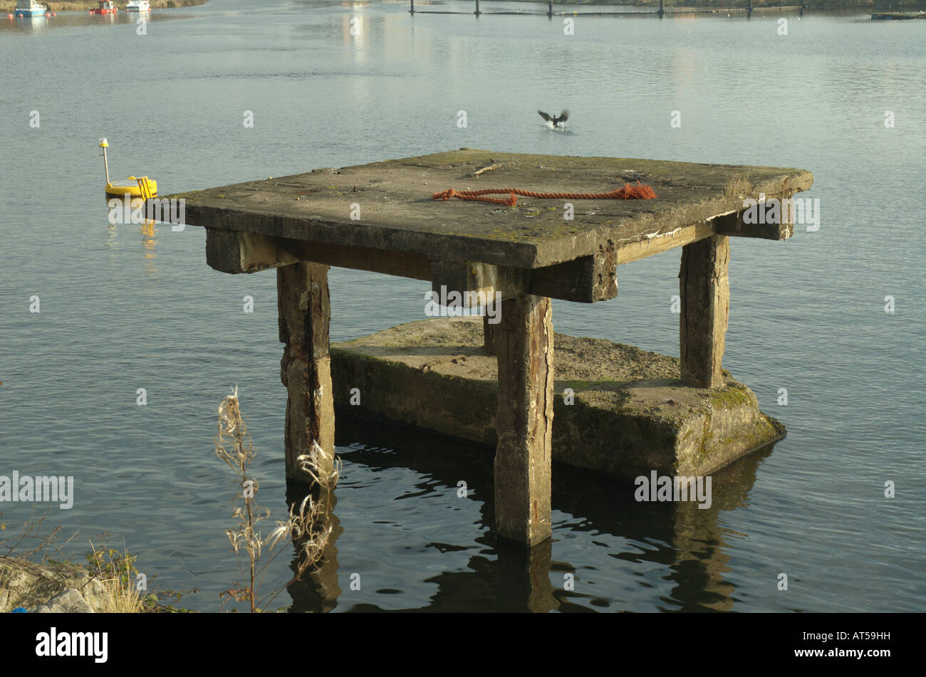 Old mooring on river hi-res stock photography and images - Alamy