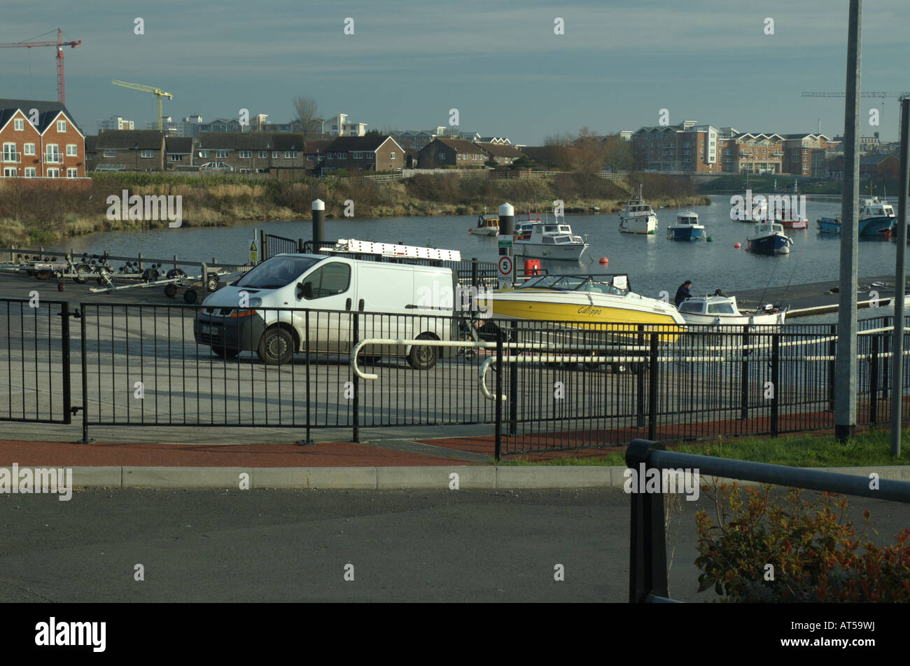 River slipway hi-res stock photography and images - Alamy