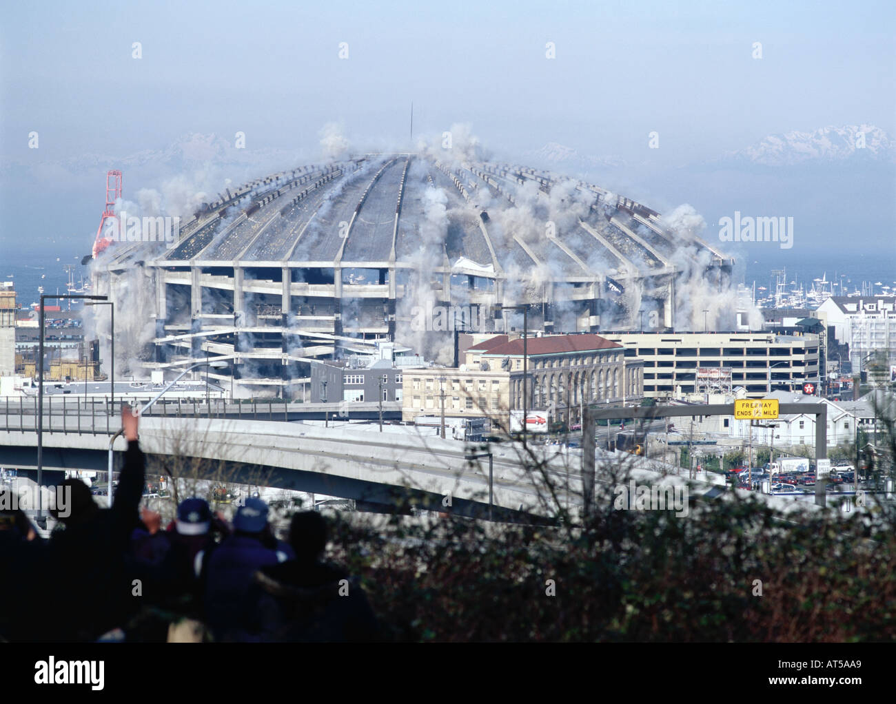 Kingdome Stadium Implosion 2000 Seattle WA Stock Photo - Alamy