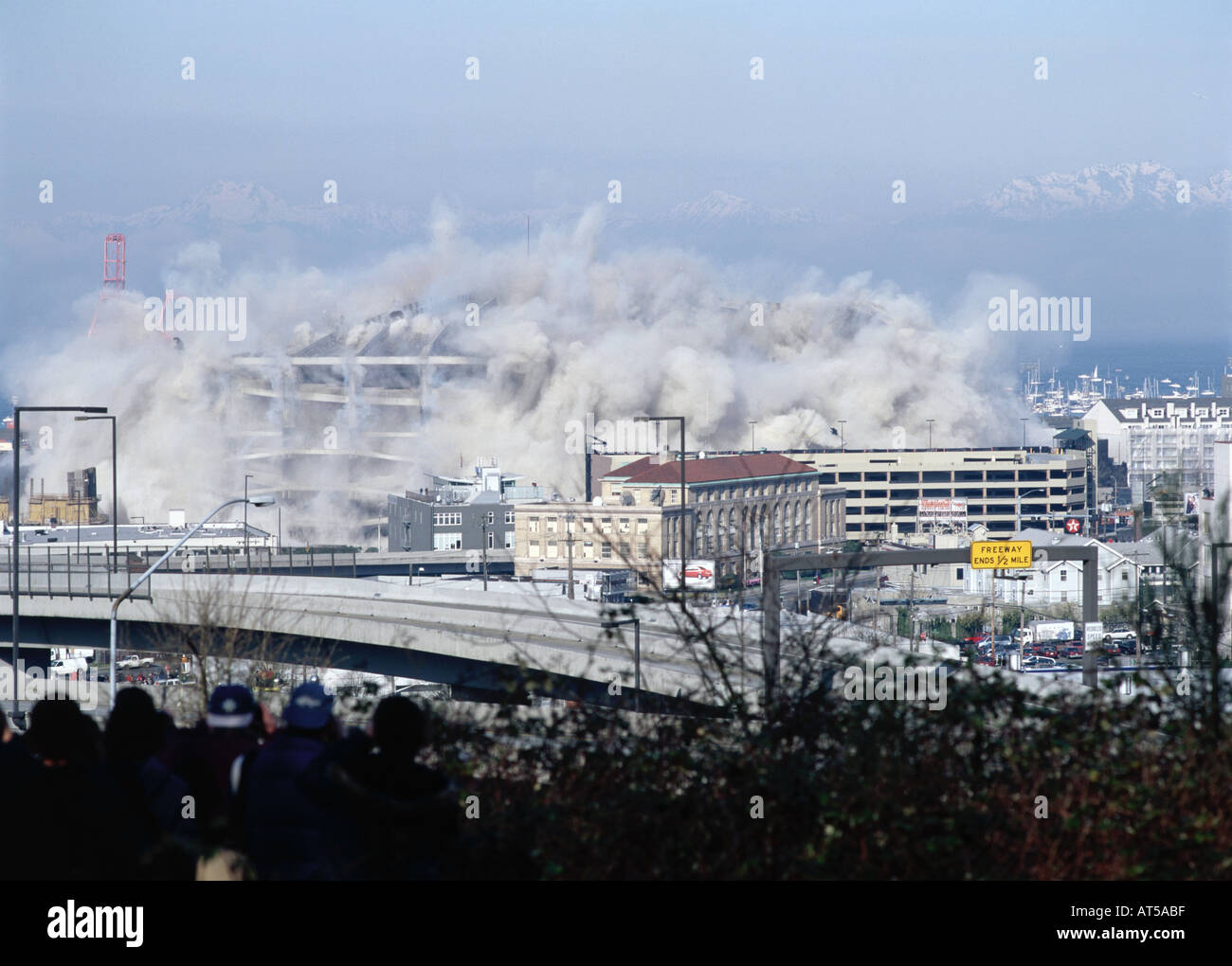 Kingdome Stadium Implosion 2000 Seattle WA Stock Photo - Alamy