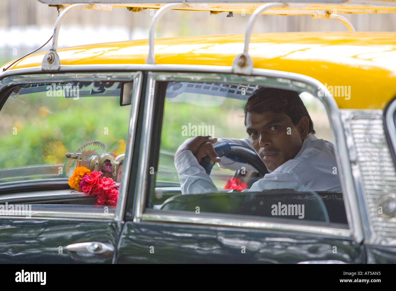 Taxi driver in Mumbai - India Stock Photo - Alamy