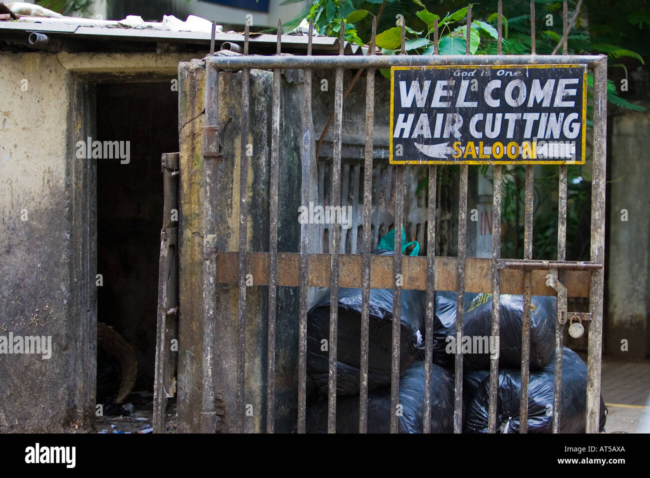 Indian saloon hi-res stock photography and images - Alamy
