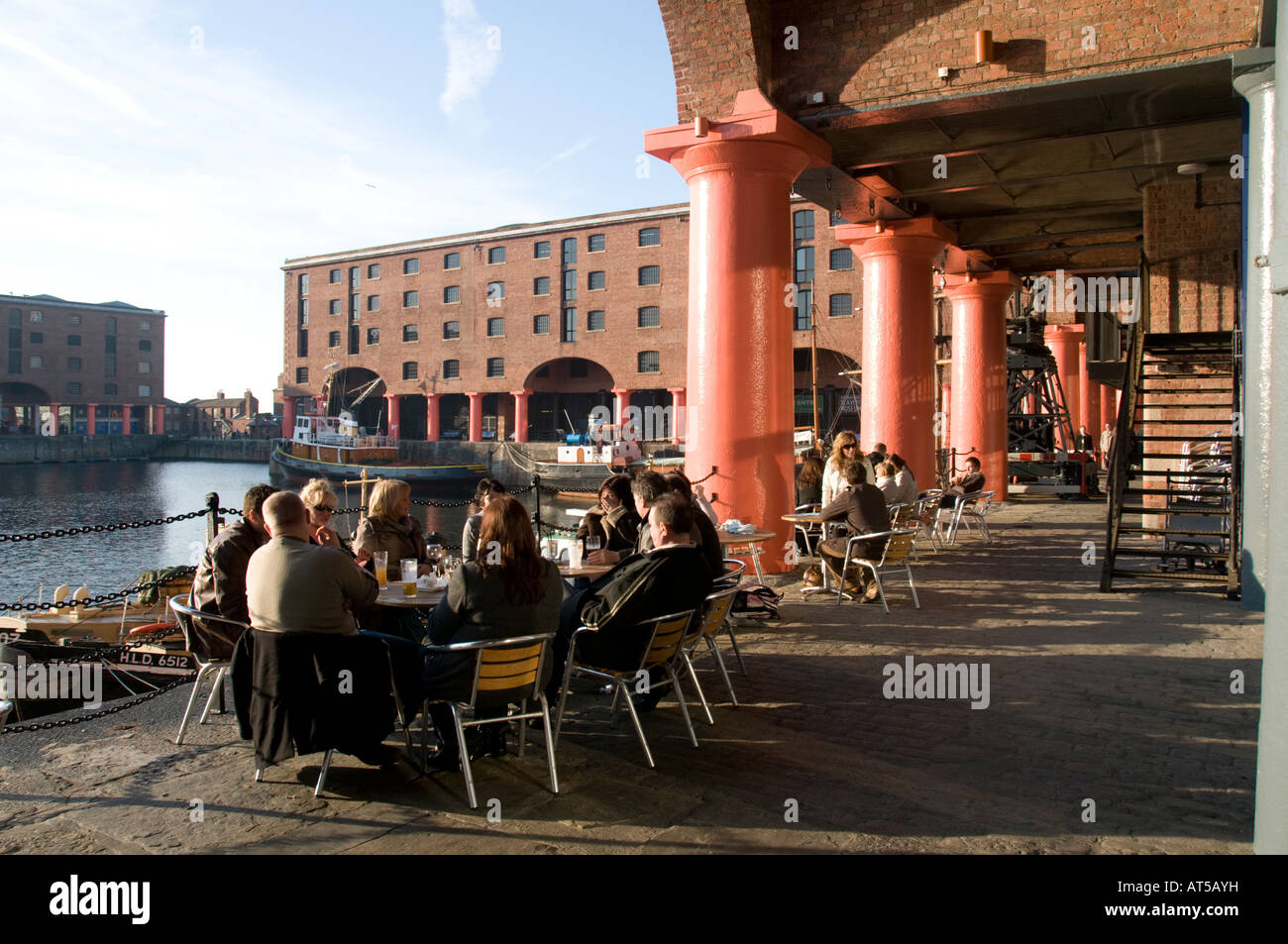 Liverpool albert dock cafe hi-res stock photography and images - Alamy