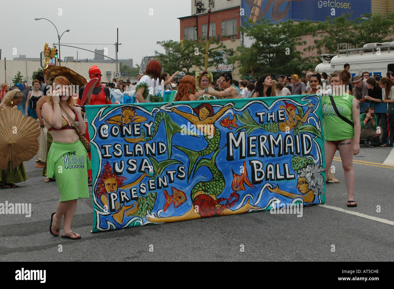 Mermaid Parade in Coney Island, Brooklyn, New York Stock Photo - Alamy