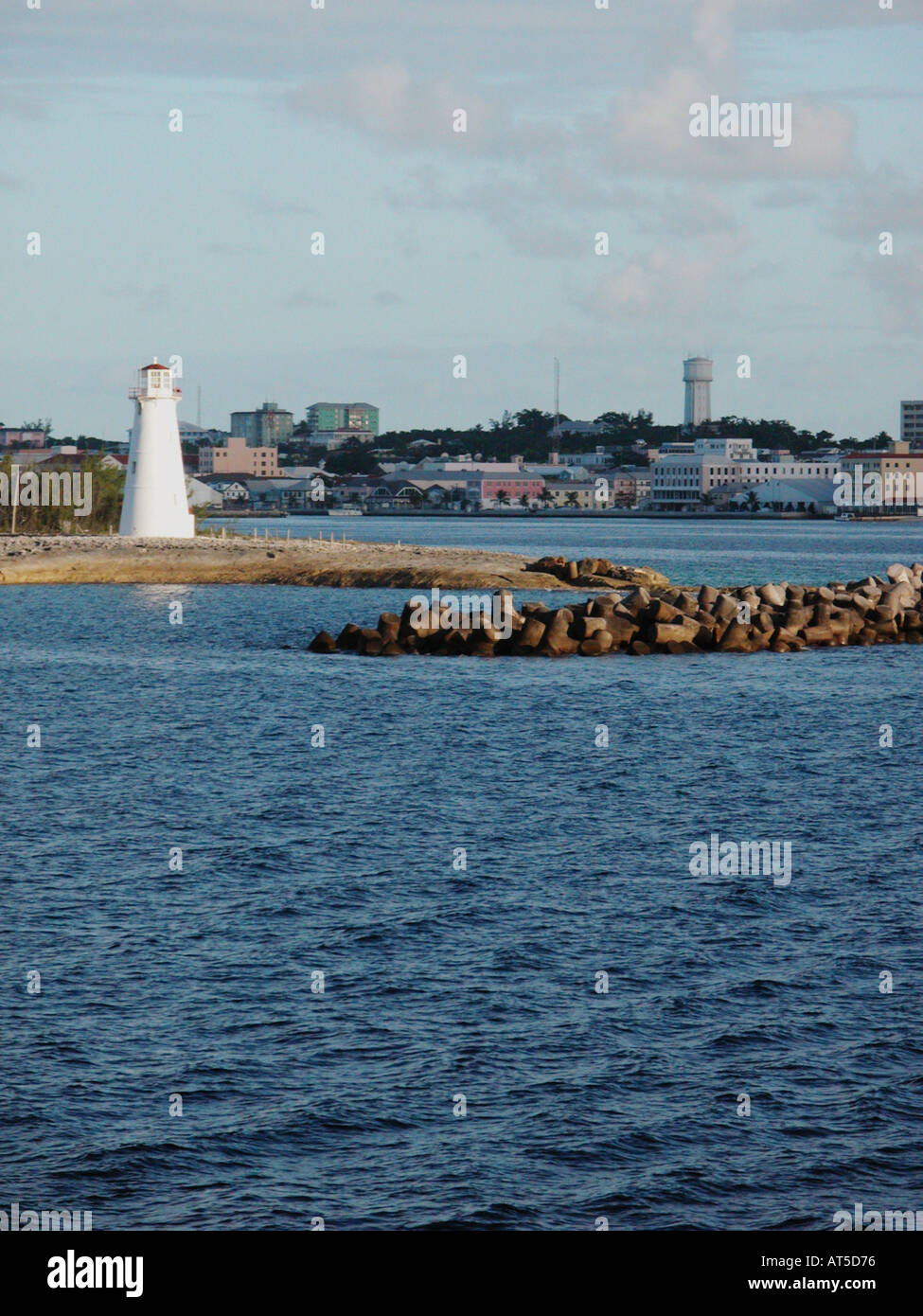 Nassau harbor lighthouse hi-res stock photography and images - Alamy