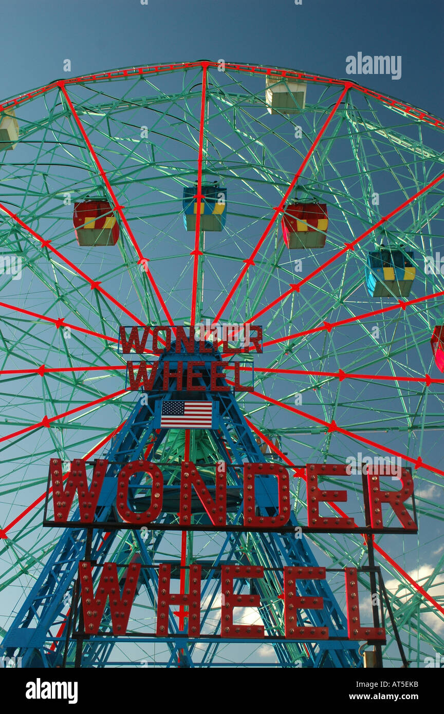 Wonderwheel hi-res stock photography and images - Alamy