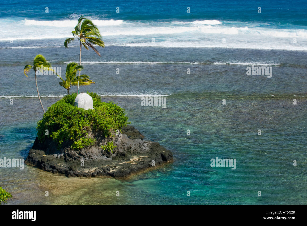 Beach at AUFAGA blue lagoon SAMOA southeastern Upolu Stock Photo - Alamy