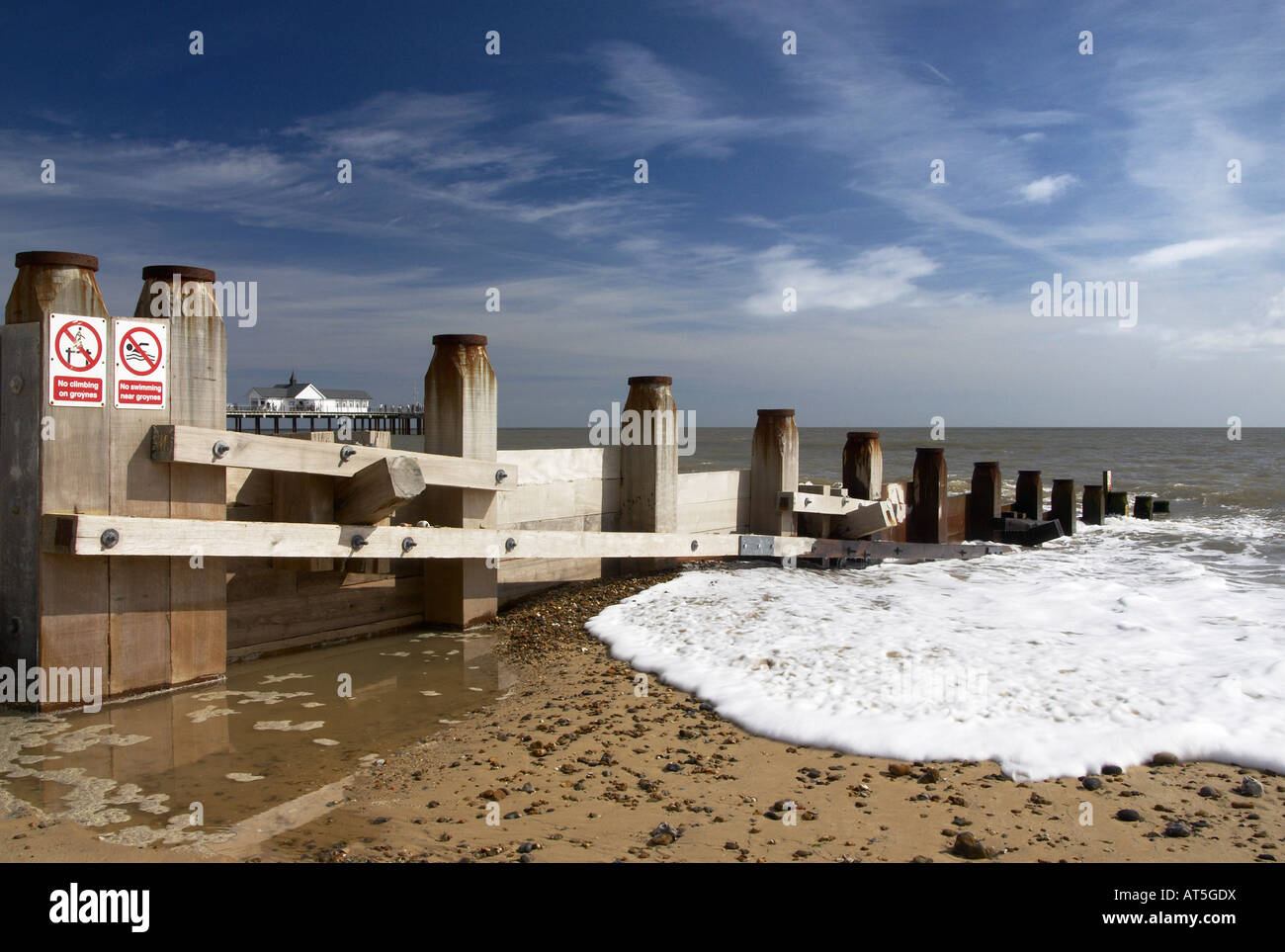 Sea defence beach southwold hi-res stock photography and images - Alamy